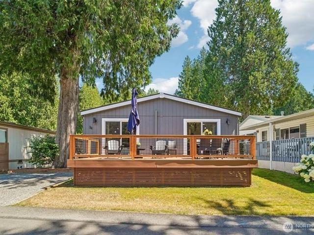 23800 SE Tiger Mountain Rd Trlr 34, Issaquah, WA 98027