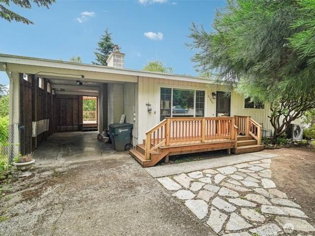23804 7th Ave W, Bothell, WA 98021