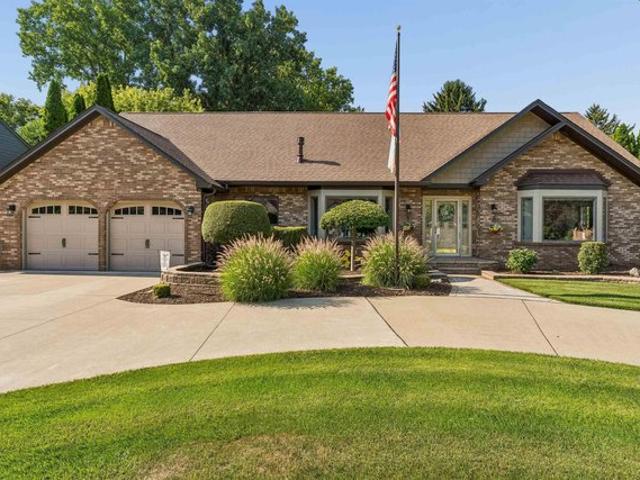 23804 Ronita Dr, Macomb Township, MI 48042