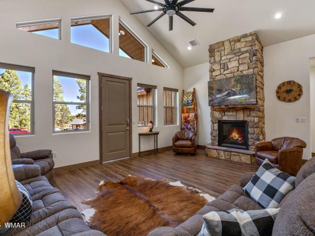 2380 Narrow Leaf Lane