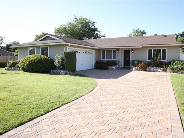 23813 Calvert St, Woodland Hills, CA 91367