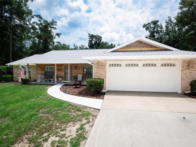 23816 Oak Tree Dr, Sorrento, FL 32776