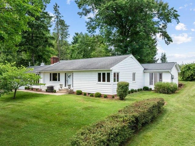 2381 Oglebay Dr, Wheeling, WV 26003