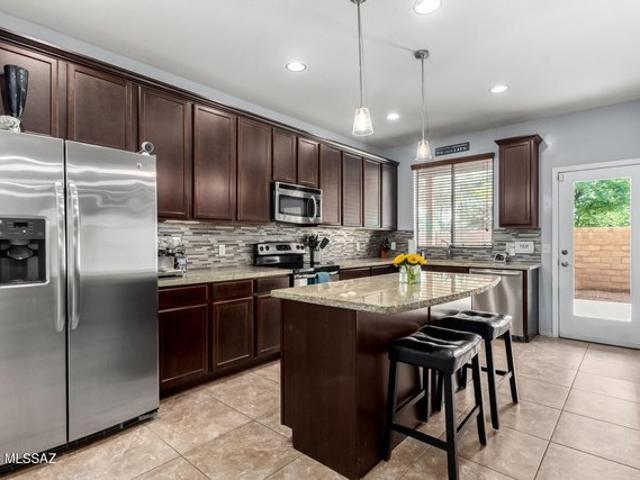 2381 E Autumn Flower Dr, Tucson, AZ 85718
