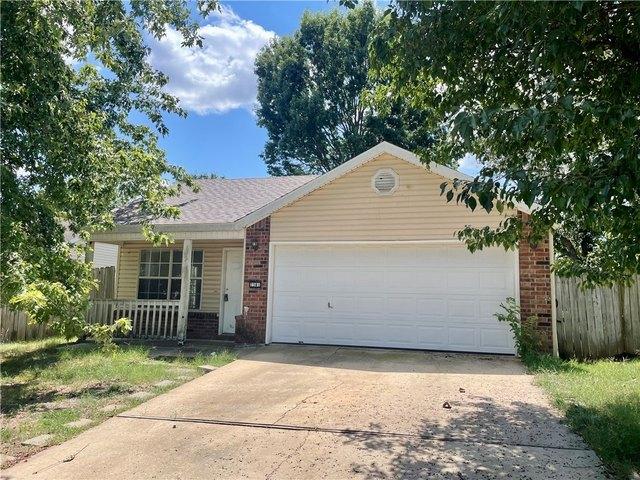 2381 Springbrook Ave, Springdale, AR 72764