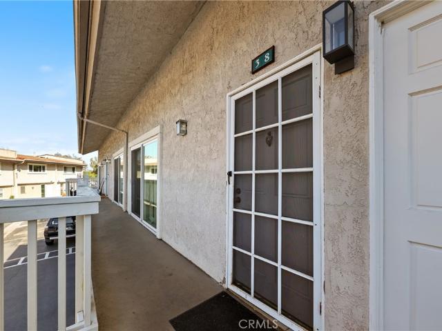 23821 Hillhurst 38