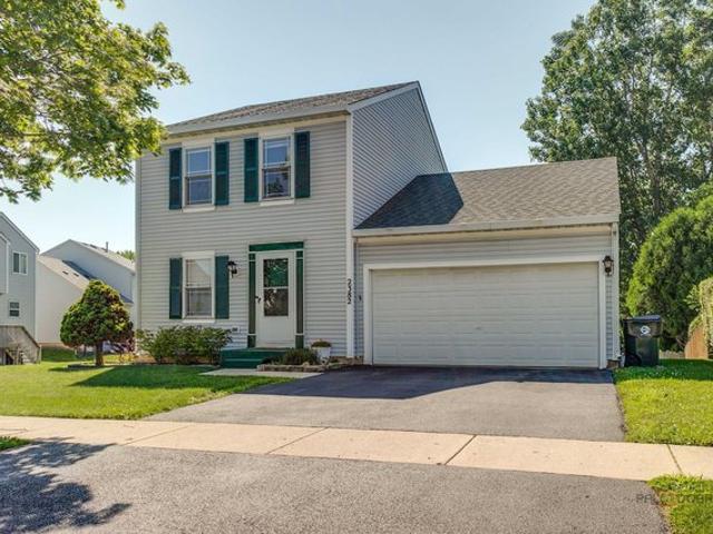 2382 N Quaker Hollow Ln, Round Lake Beach, IL 60073