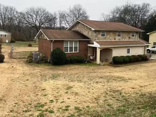 2382 CHISHOLM RD, FLORENCE, AL 35630 Single Family Residence F.