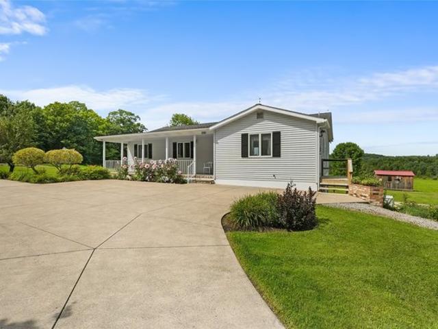 2382 Hare Rd, Waterford, PA 16441