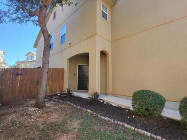 23831 Stately Oaks