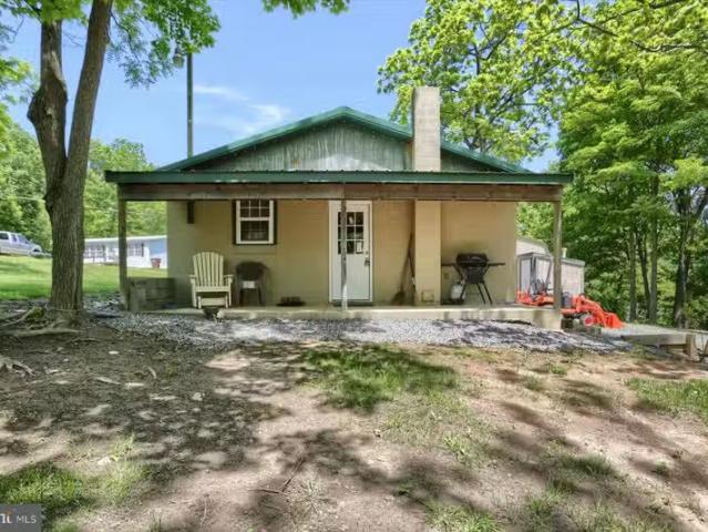 23838 BIG SPRING RD, DOYLESBURG, PA 17219 Single Family Reside.
