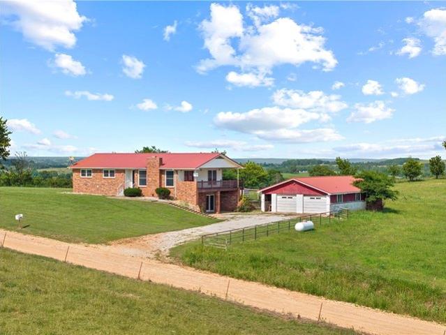 2383 Meeks Creek Rd, Everton, AR 72633