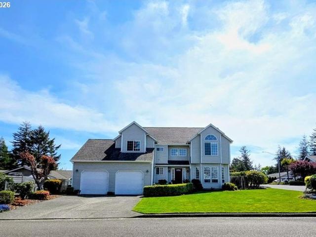 2383 Oregon Ave, North Bend, OR 97459