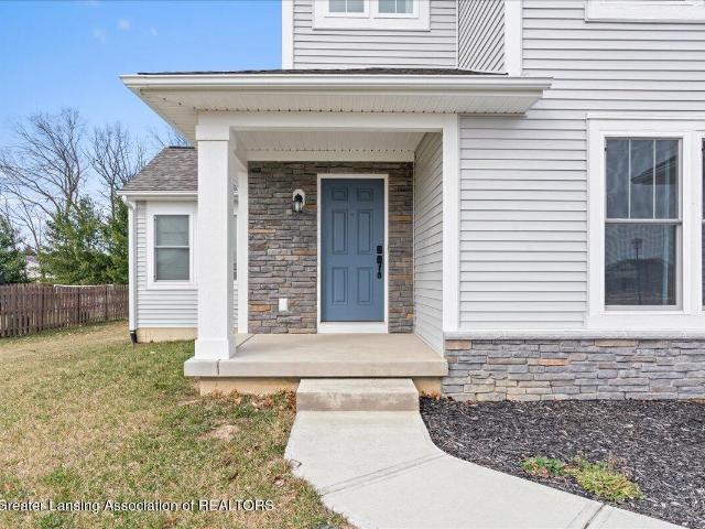 2383 W Gallant Fox Way