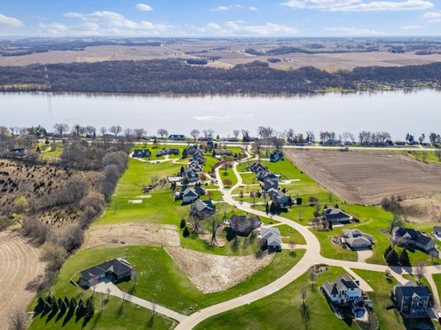 238th St Lot 25, Le Claire, IA 52753
