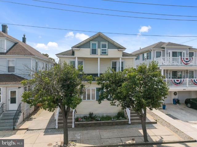 238 240 W Wildwood