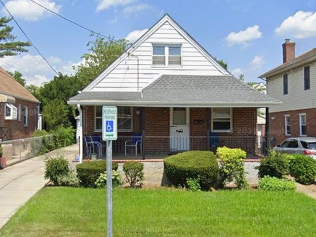 238 39 th Ave, Elmont, NY 11003