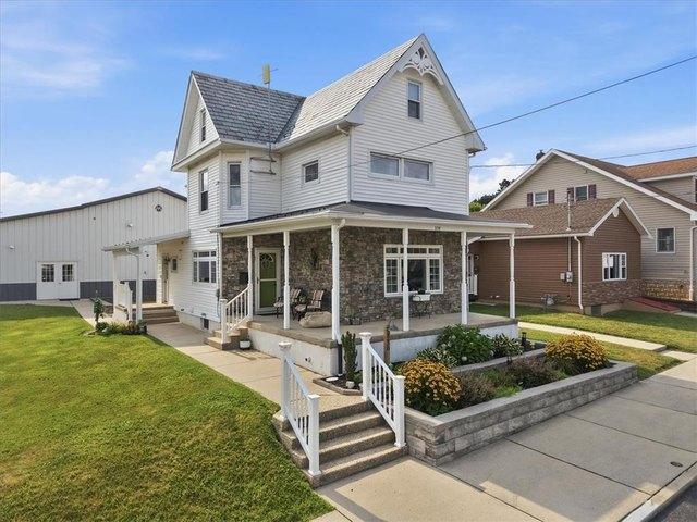238 7th St, Lehighton, PA 18235