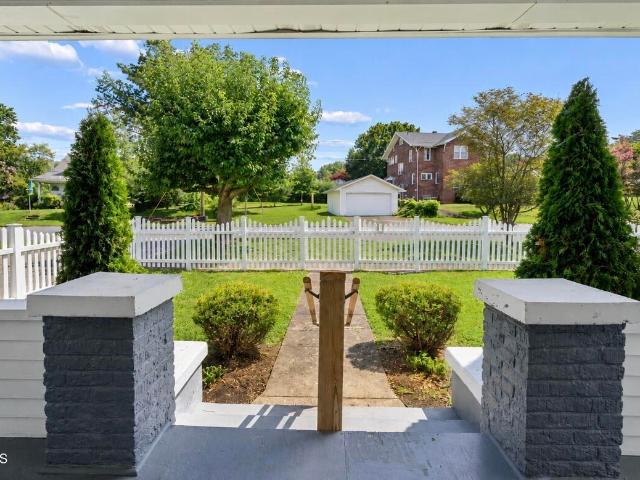 238 4th Street