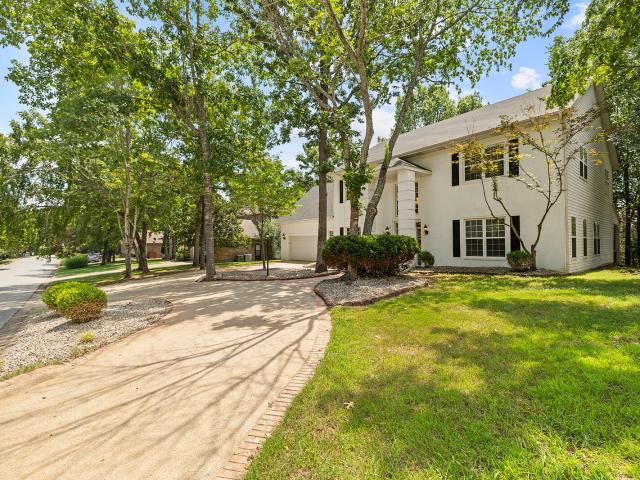 238 Country Bluff Drive