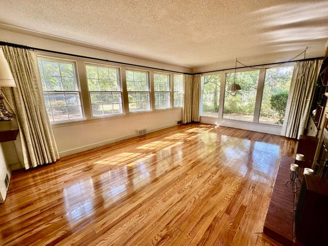 238 Club Acres Boulevard