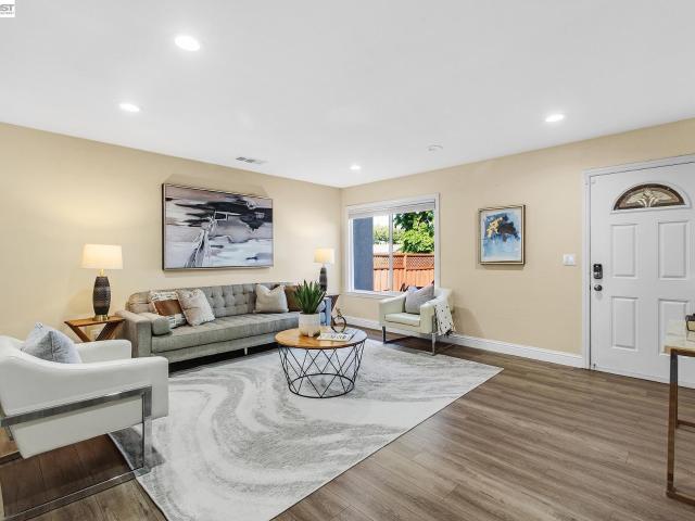 238 Arbor Valley Dr