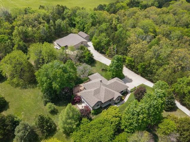 238 Aspen Dr, Strafford, MO 65757