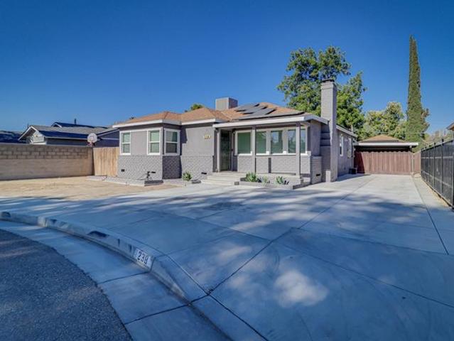 238 B St, Bakersfield, CA 93304