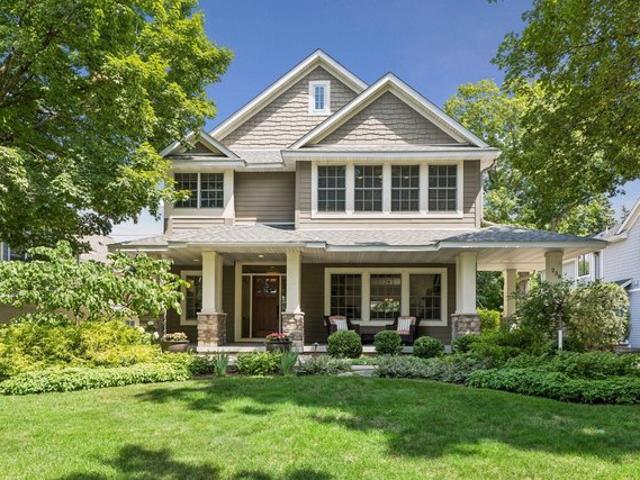 238 Broadway Ave N, Wayzata, MN 55391