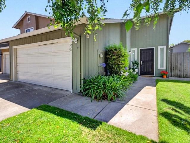 238 Brookhaven Ln, Watsonville, CA 95076