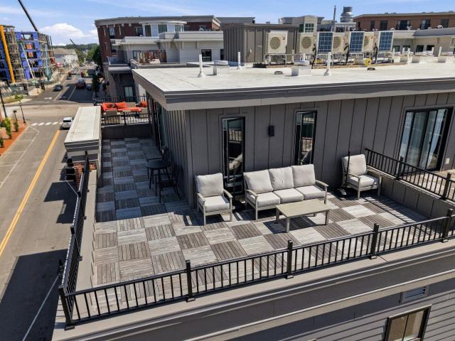 238 Deer Street # 401