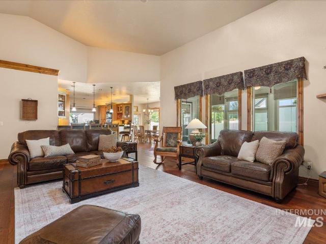 238 E Burney Glen Dr