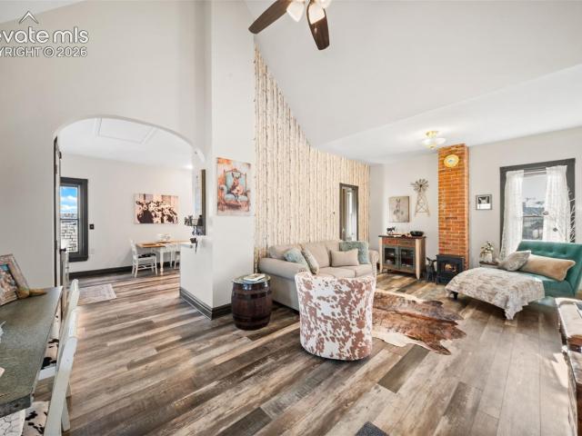 238 E Eaton Avenue