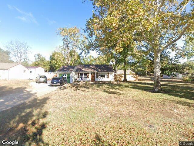 238 E Radio Ln, Arkansas City, KS 67005