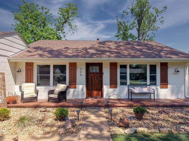 238 E Radio Ln, Arkansas City, KS 67005
