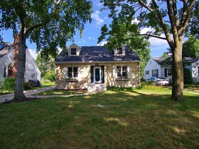 238 Kensington Dr, Madison, WI 53704
