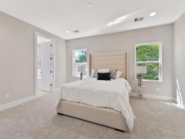 238 Julia St, Unit E, Houston, TX 77022 | MLS #7631