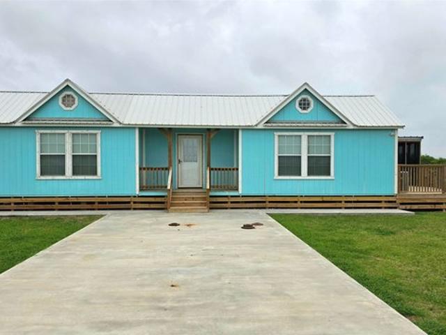 238 Ladyfish Rd, Palacios, TX 77465