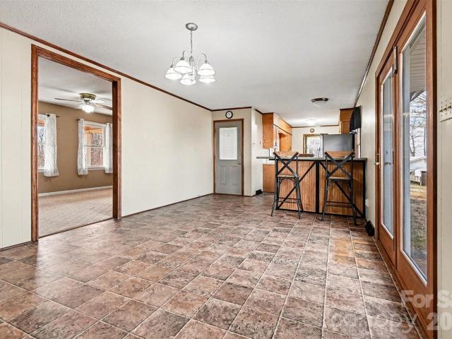238 Lakeview Drive