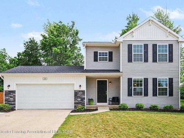 238 Noleigh Ln, DeWitt, MI 48820