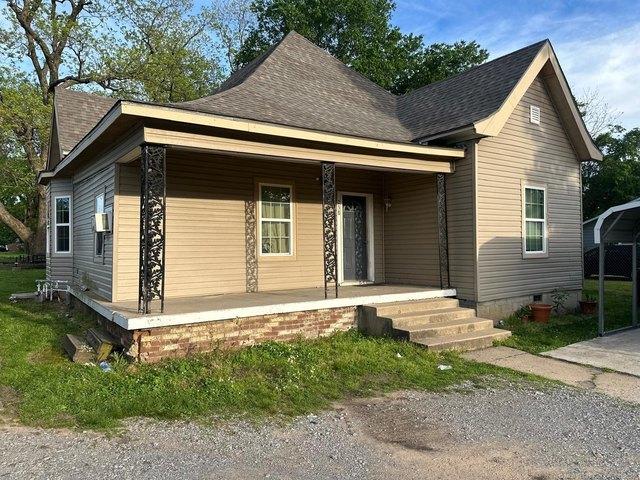 238 S 7th St, Okmulgee, OK 74401