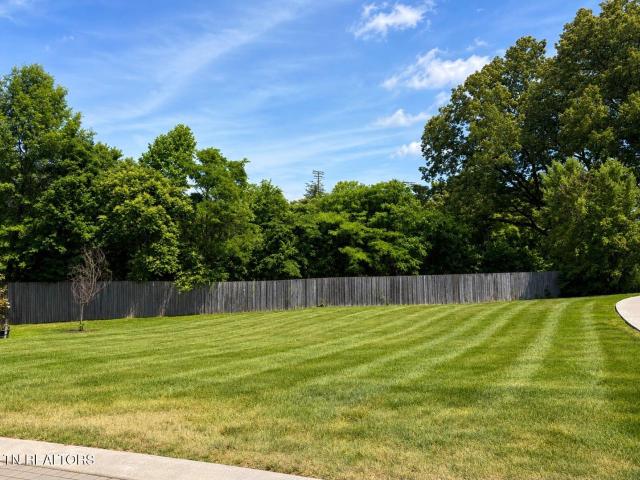 238 Sequoyah Gardens Way