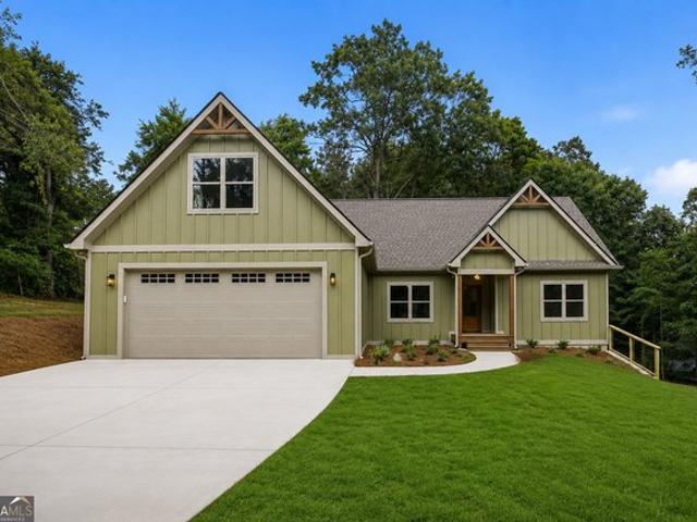 238 Singing Hills Dr, Clarkesville, GA 30523