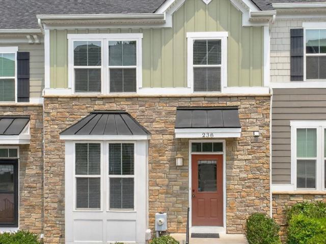 238 pebble beach ct