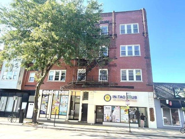 238 W 31st St Apt 2E, Chicago, IL 60616