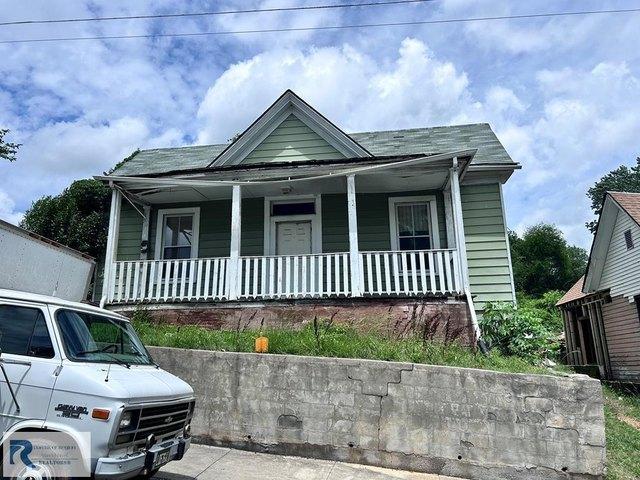 238 W Thomas St, Danville, VA 24540