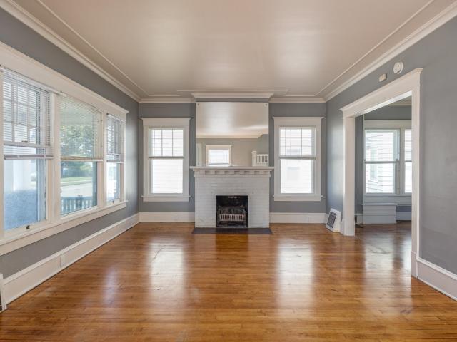 238 w irving avenue