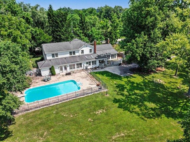 238 W Joliet Rd, Valparaiso, IN 46385