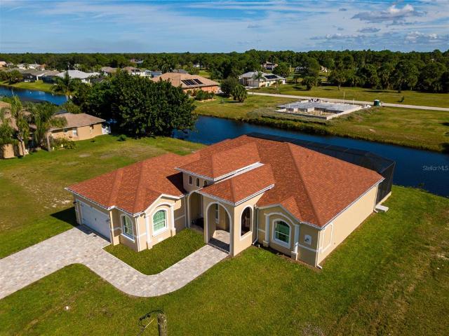 238 W Pine Valley Ln, Rotonda West, FL 33947 | MLS #C7520