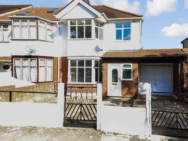238 Whitton Avenue East, London, UB6 0ND, United Kingdom | 3 bed duplex for rent #166831401 | Rentberry